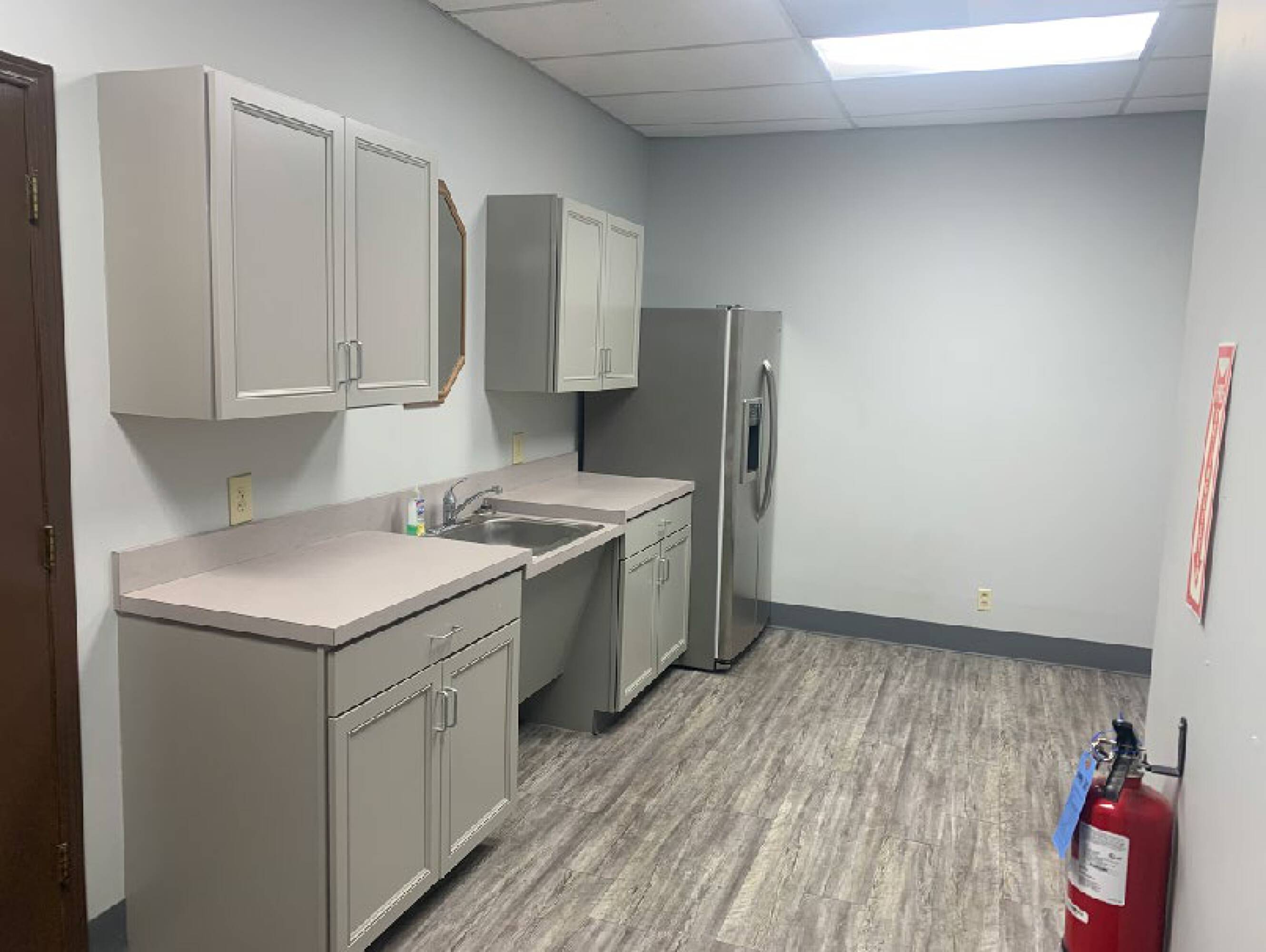 13730 Shoreline Court E, Earth City, MO 63045 | Crexi.com