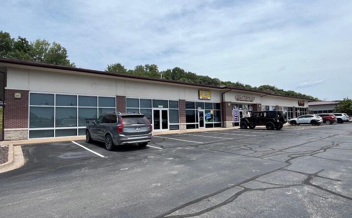 3902-3904 38TH Avenue, Moline, IL 61265 | Crexi.com