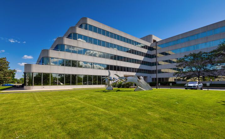 1100 Woodfield Rd, Schaumburg, IL 60173 | Crexi.com