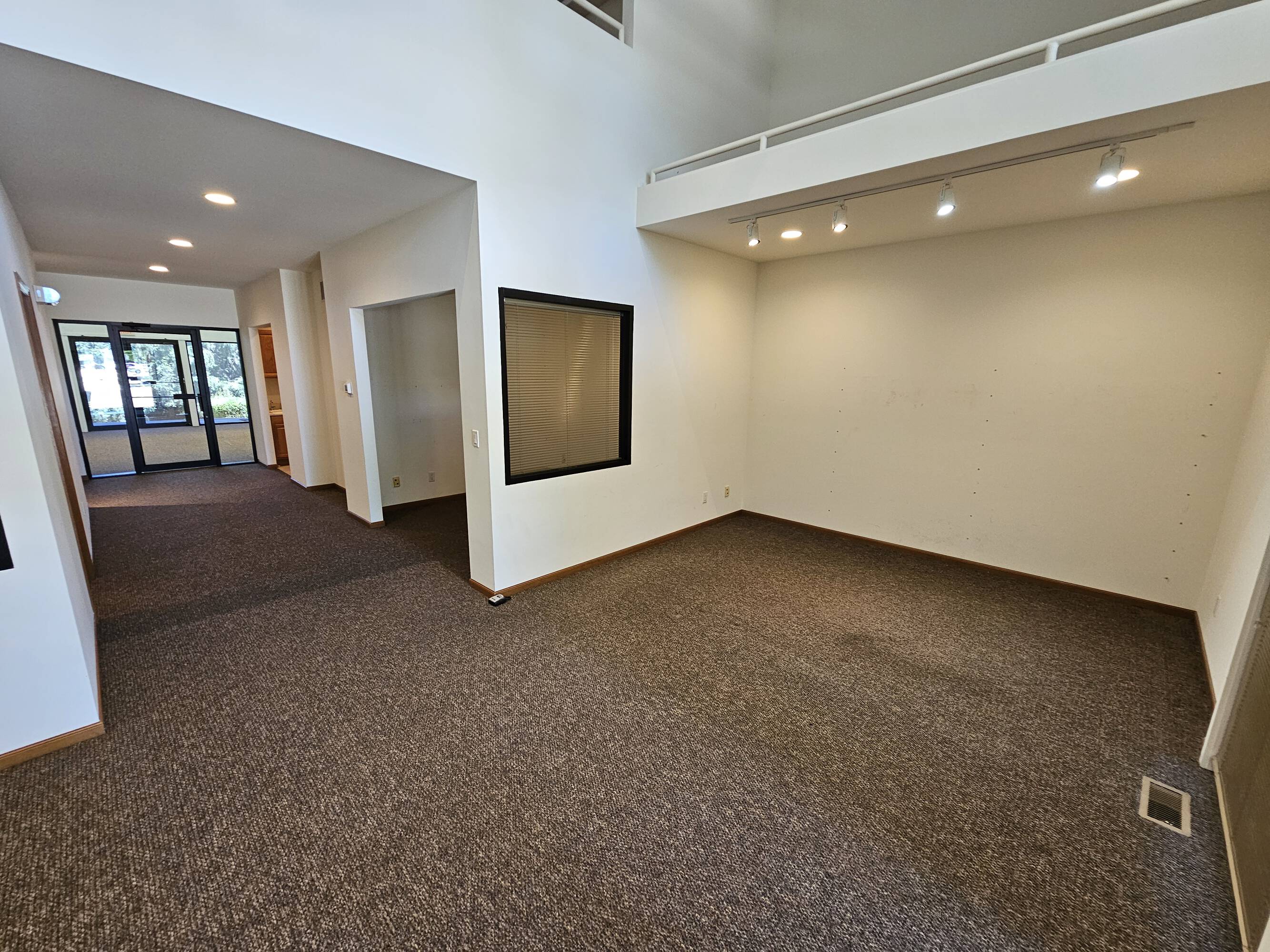 2902 Crossing Ct, Champaign, IL 61822 | Crexi.com