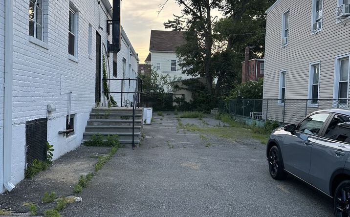 13-46 127th St, Queens, NY 11356 | Crexi.com