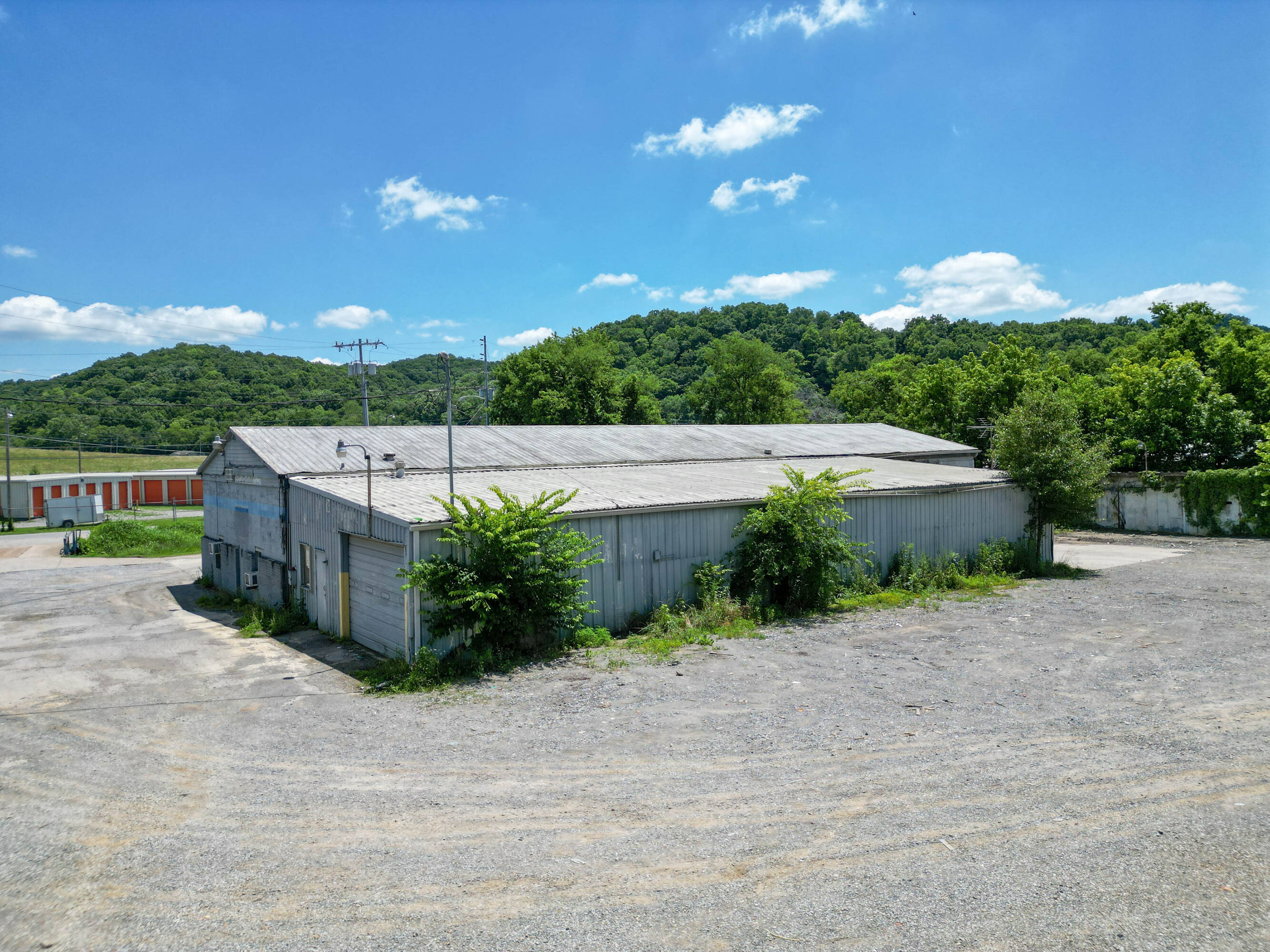 1039 Slaters Creek Rd, Goodlettsville, TN 37072 | Crexi.com