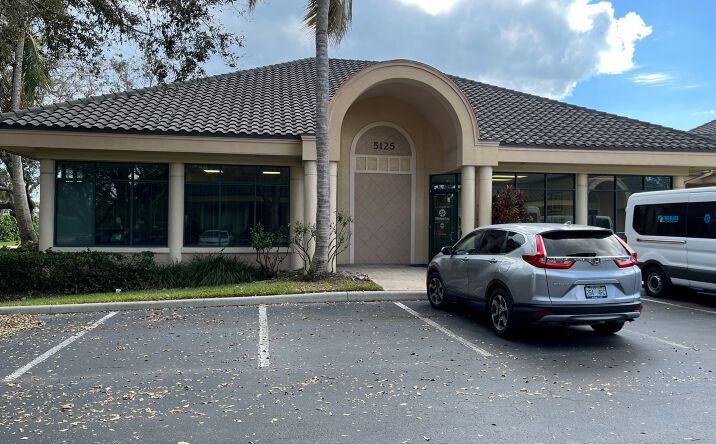 5133 Castello Dr, Naples, FL 34103 | Crexi.com