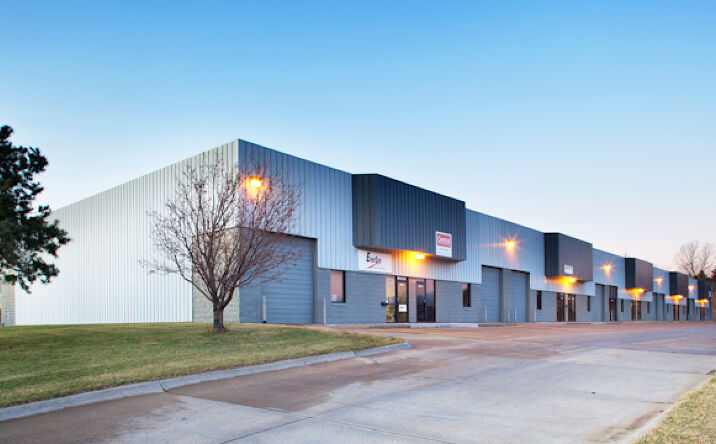 8550 S 137th Cir, Omaha, NE 68138 | Crexi.com