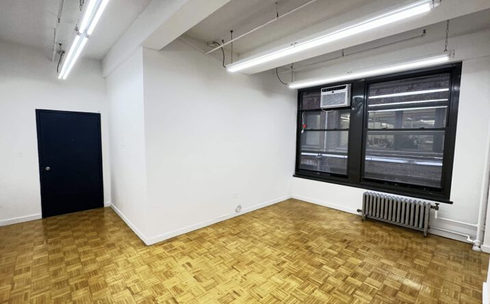 147 W 35th St, New York, NY 10001 | Crexi.com