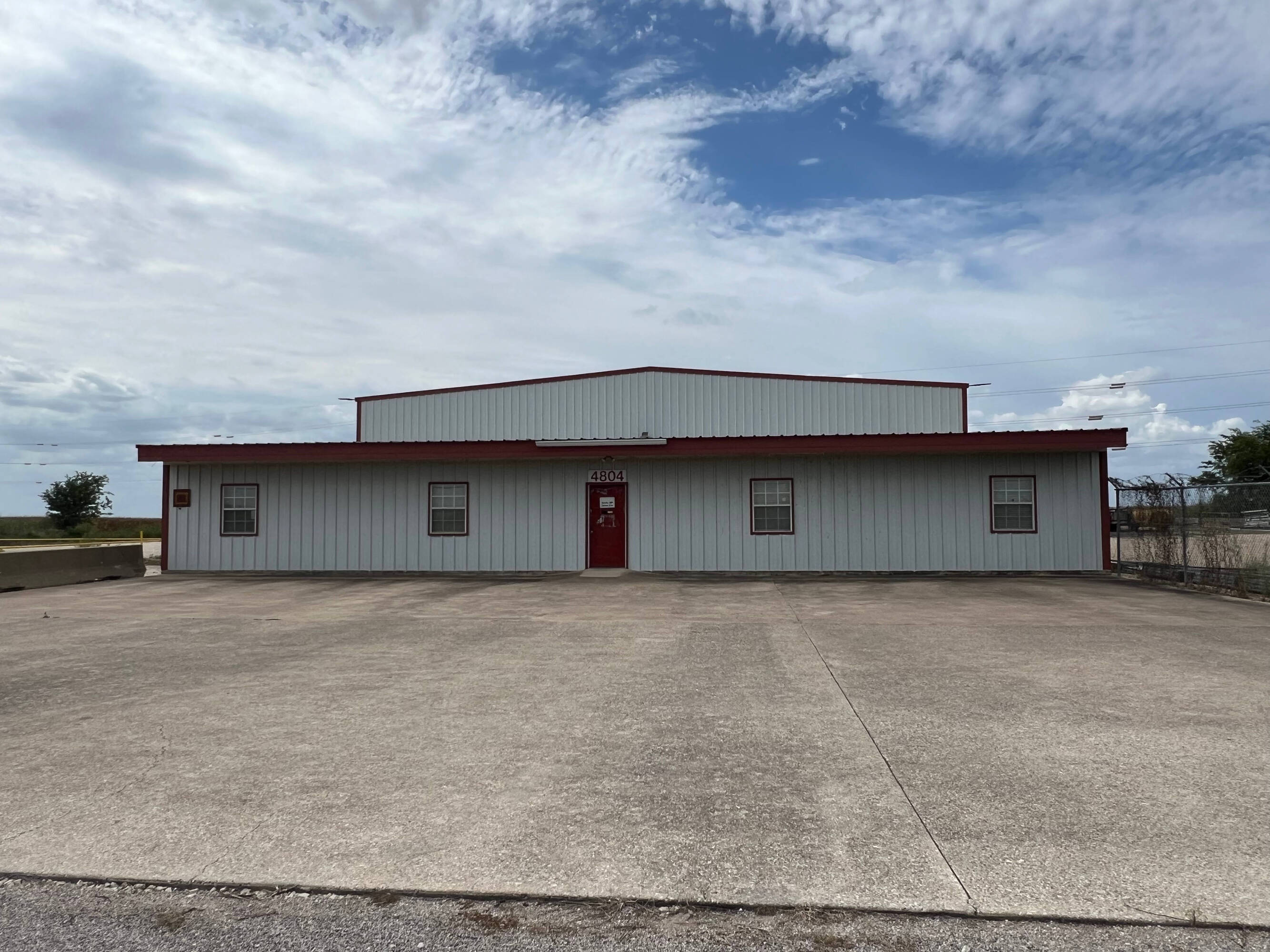 4804 W 2nd St, Taylor, TX 76574 | Crexi.com