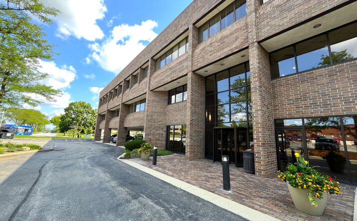 3333 Finley Rd, Downers Grove, IL 60515 | Crexi.com