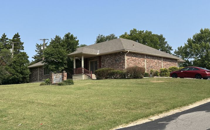 Featured Forest Ridge Villas Commercial Properties for Lease | Crexi.com