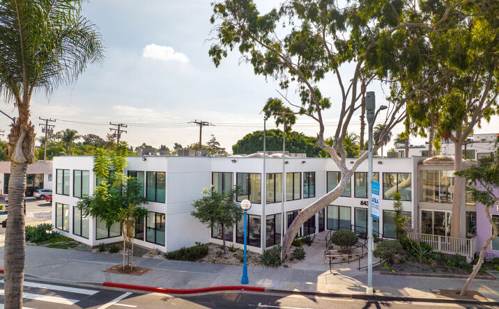 8430 Santa Monica Blvd, West Hollywood, CA 90069 | Crexi.com