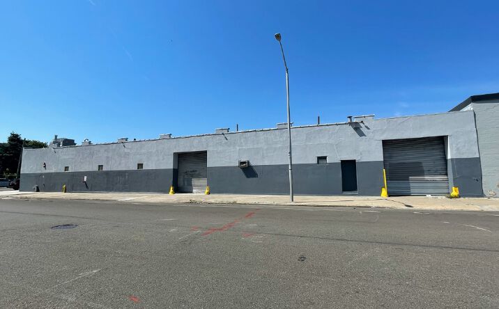31-32 20th Ave, Queens, NY 11105 | Crexi.com