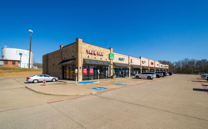 3222 S Main St, Lindale, TX 75771 | Crexi.com