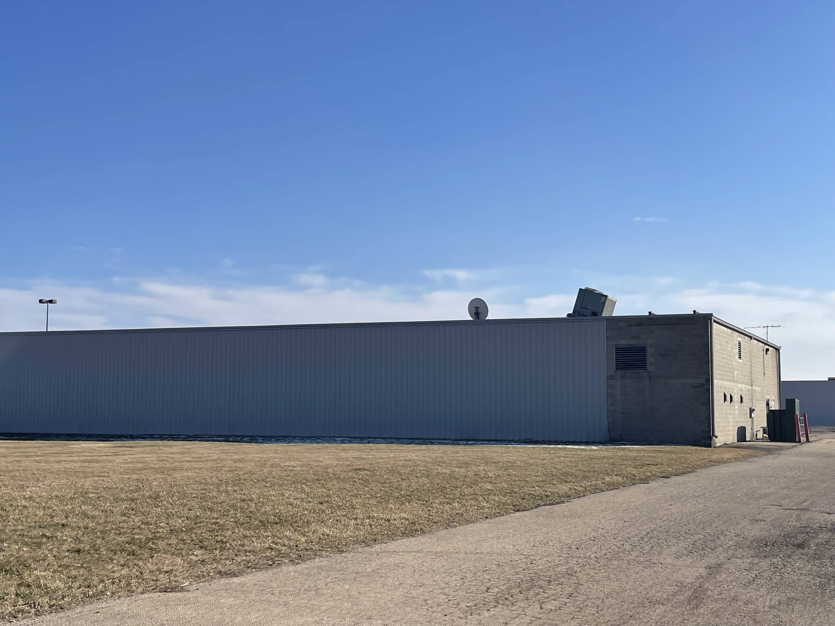 1921 N Shawano St, New London, WI 54961 | Crexi.com