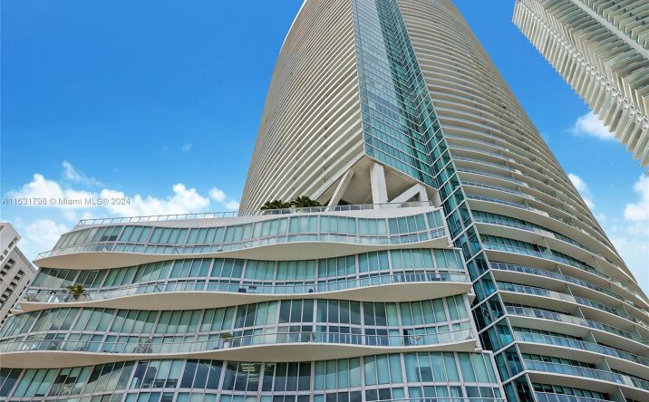 888 Biscayne Blvd # 302, Miami, FL 33132 | Crexi.com