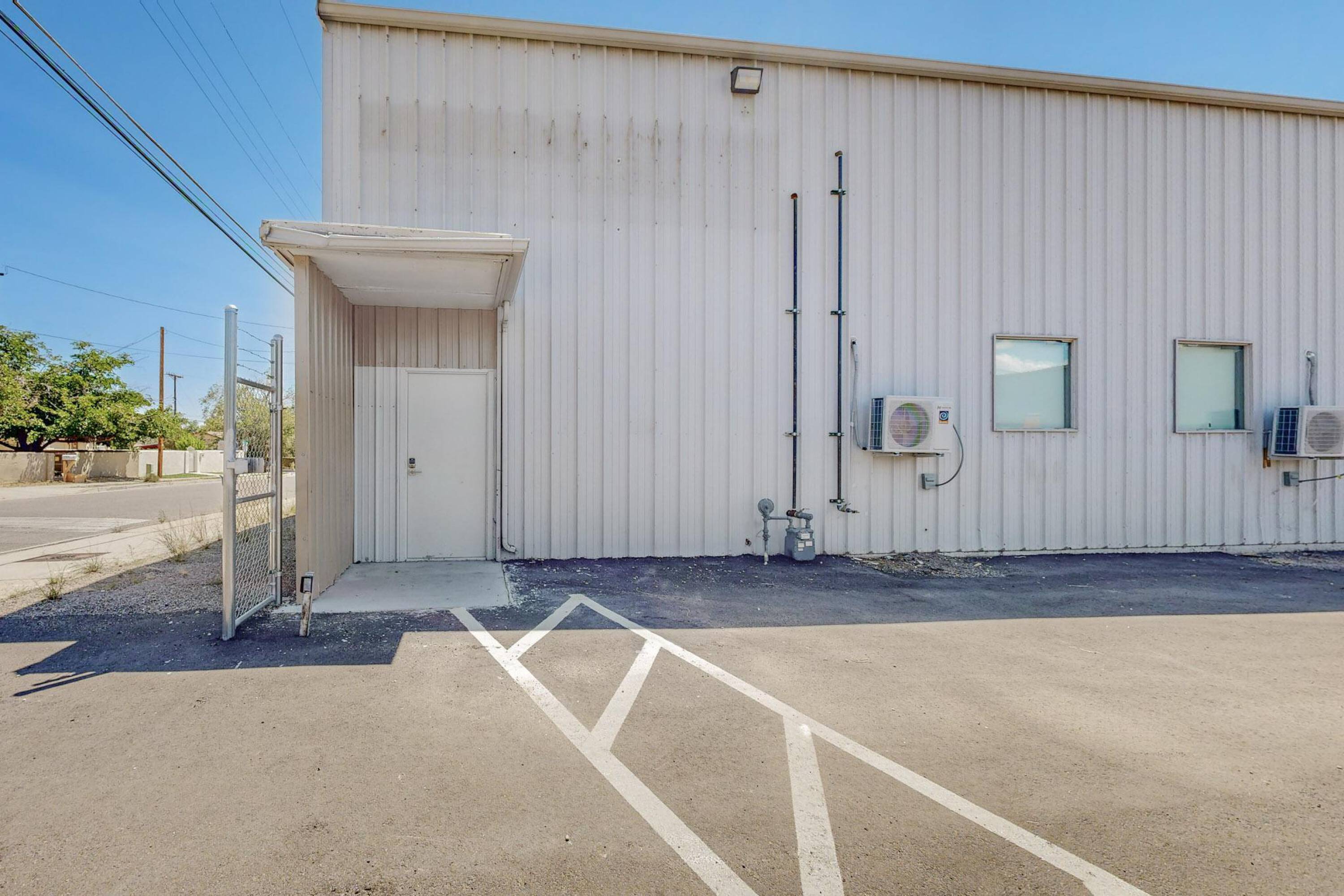 2407 Commercial St NE, Albuquerque, NM 87102 | Crexi.com