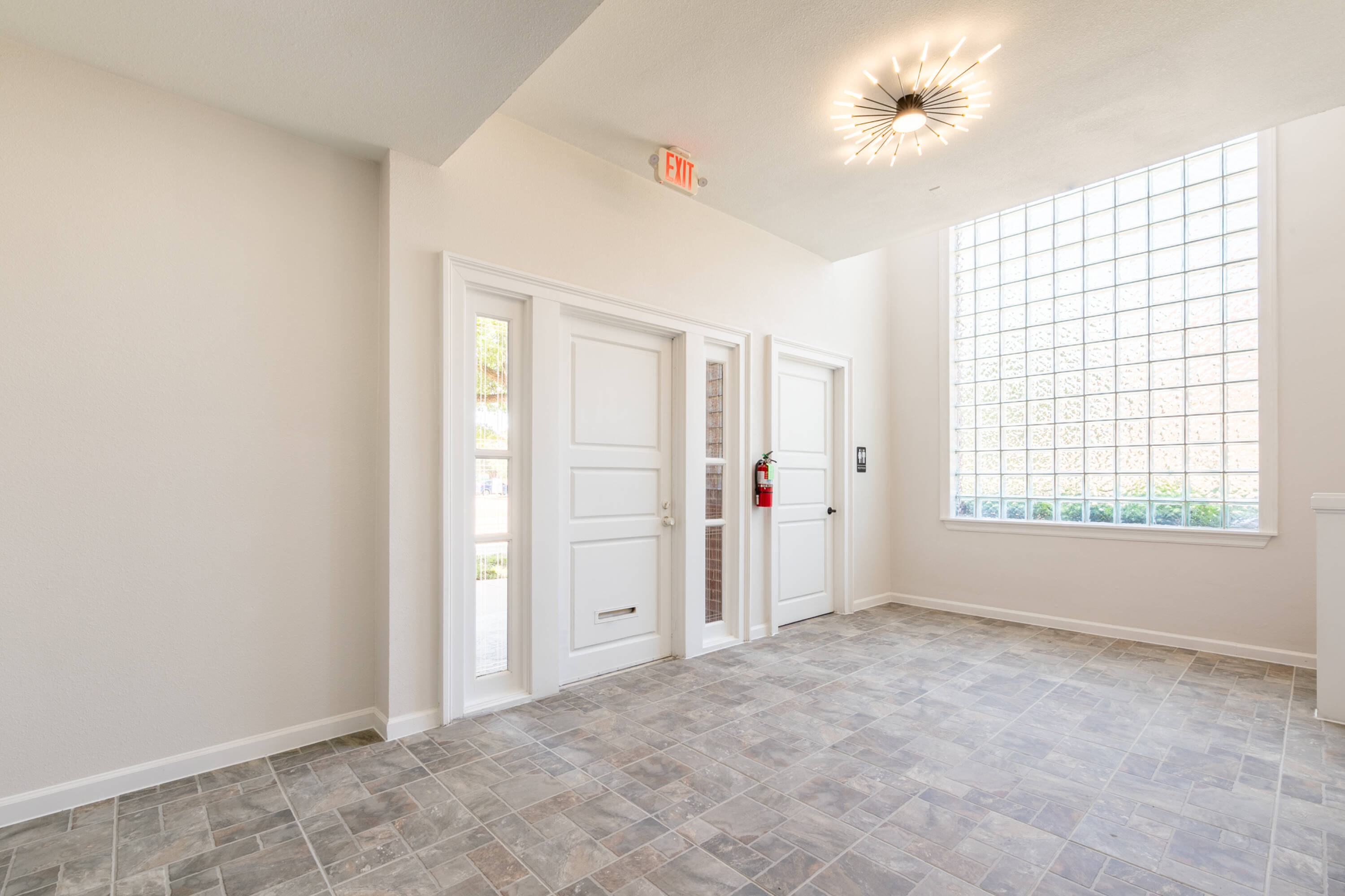 1307 W Abram St, Arlington, TX 76013 | Crexi.com