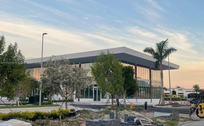 1006 E Hallandale Beach Blvd, Hallandale Beach, FL 33009 | Crexi.com