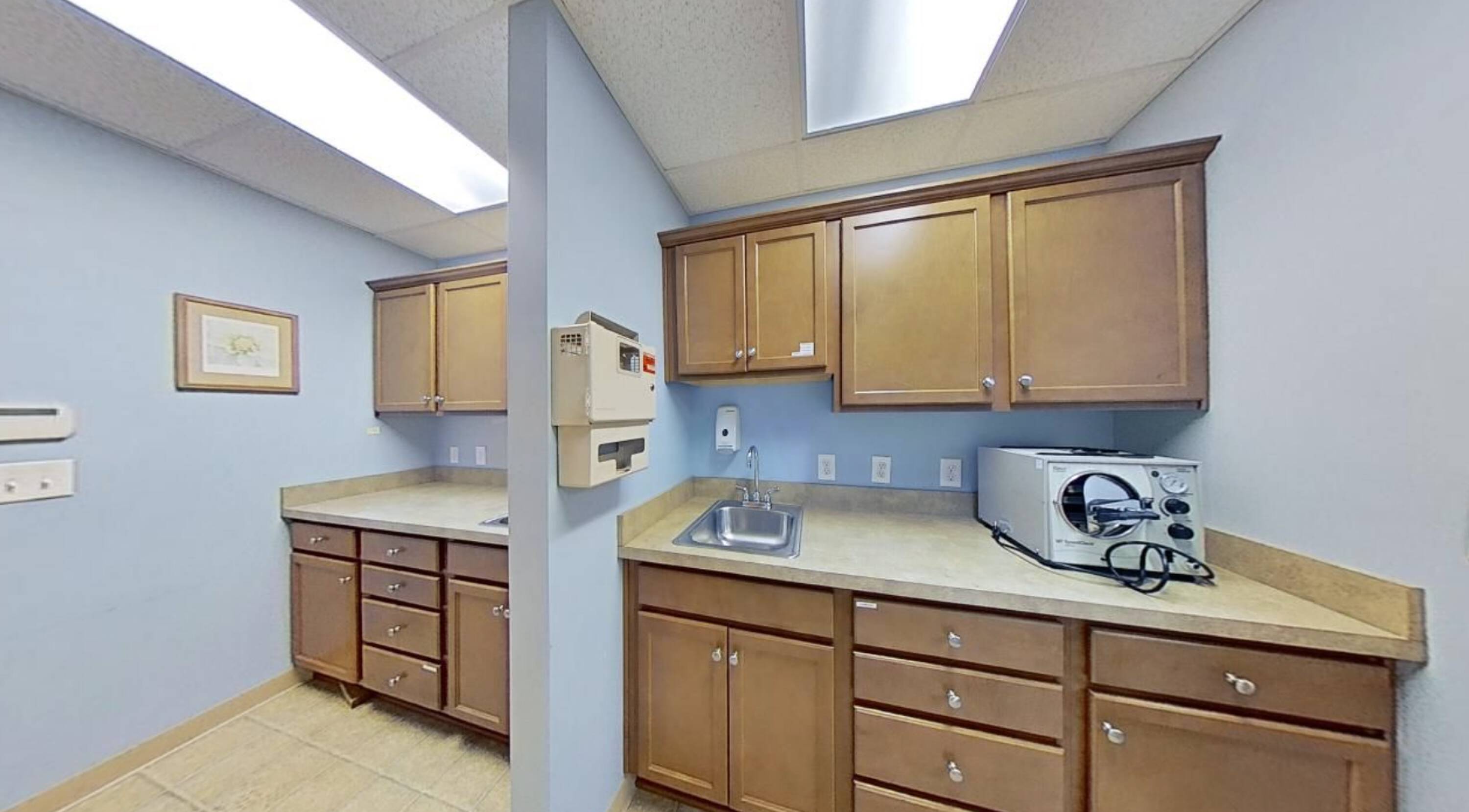 1568 Lake Lansing Rd, Lansing, MI 48912 | Crexi.com