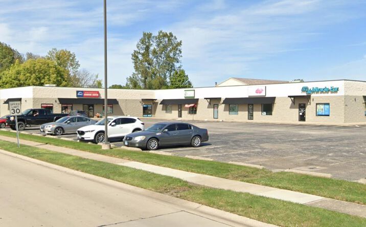 2943 W WHITE OAKS Drive, Springfield, IL 62704 | Crexi.com