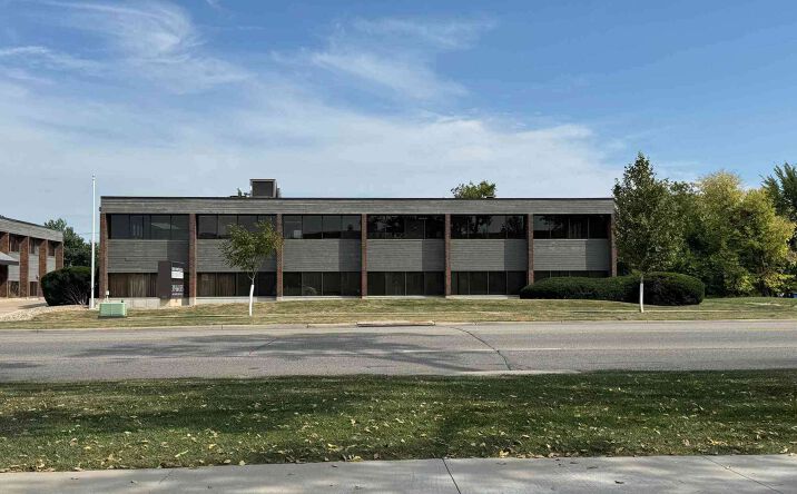 2727 1st Ave SE, Cedar Rapids, IA 52402 | Crexi.com