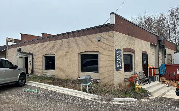 N52W5338 Portland Rd, Cedarburg, WI 53012 | Crexi.com