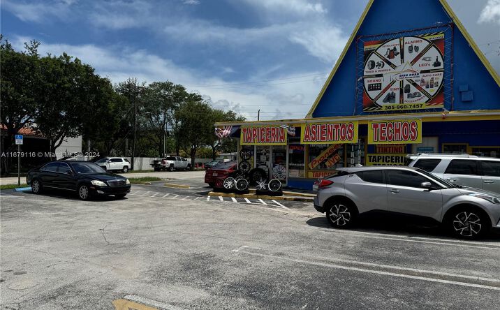 8922 SW 24th St, Miami, FL 33165 | Crexi.com