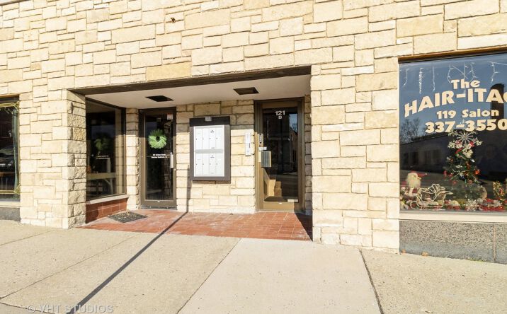 121 E Calhoun St, Woodstock, IL 60098 | Crexi.com