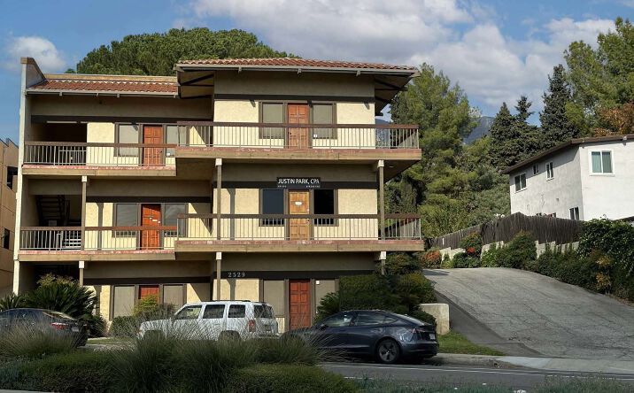 2529 Foothill Blvd, La Crescenta-Montrose, CA 91214 | Crexi.com