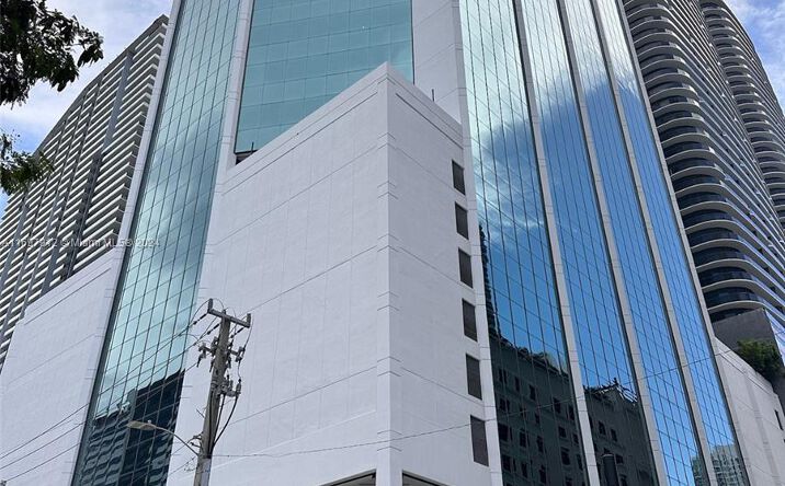 80 SW 8th St Brickell City Tower Miami, Miami, FL 33130 | Crexi.com