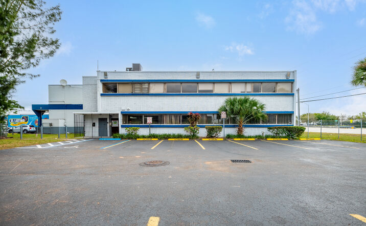 1345 NW 98th Ct, Miami, FL 33172 | Crexi.com