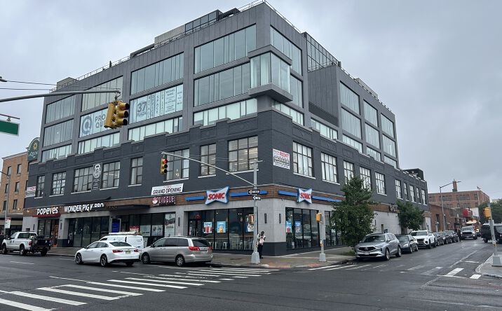 37-2 Queens Blvd, Queens, NY 11101 | Crexi.com