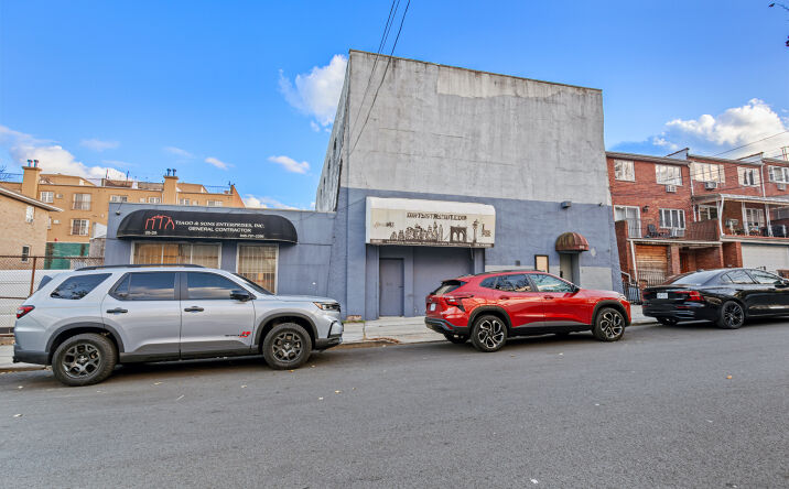 20-29 38th St, Queens, NY 11105 | Crexi.com