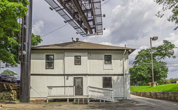 1770 Howell Mill Rd NW, Atlanta, GA 30318 | Crexi.com