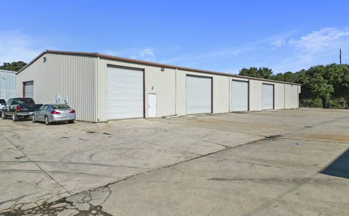 1502 S Frazier St, Conroe, TX 77301 | Crexi.com