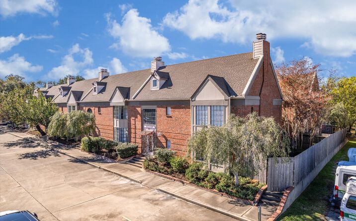 16815 Royal Crest Dr, Houston, TX 77058 | Crexi.com