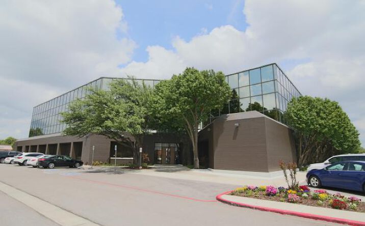 9520 N May Avenue, Oklahoma City, OK 73120 | Crexi.com