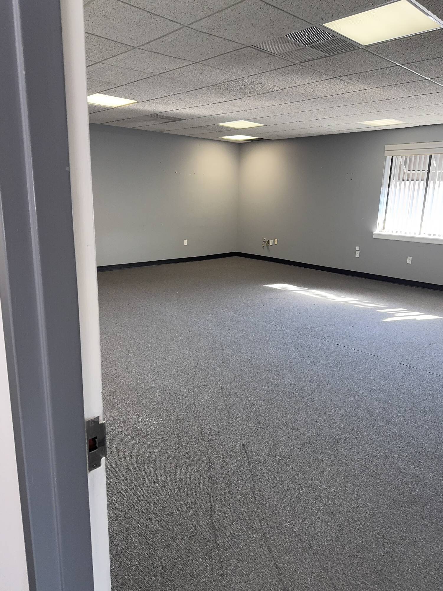 151 Industrial Loop, Staten Island, NY 10309 | Crexi.com