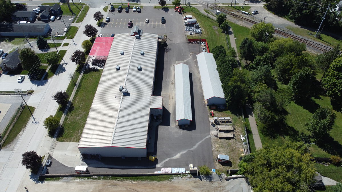 415 E LAKE ST South Lyon MI 48178-1569 APN: 2120326015 | Crexi.com