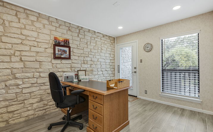 5524 Bee Caves Rd, Austin, TX 78746 | Crexi.com