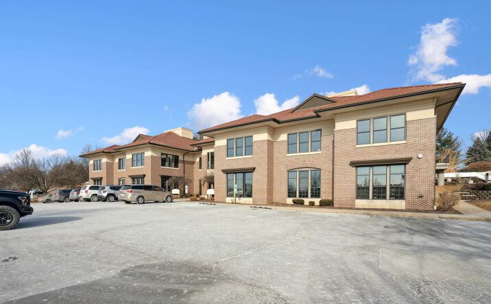 615 VALLEY VIEW Drive, Moline, IL 61265 | Crexi.com