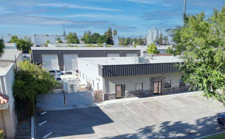 6950 District Blvd, Bakersfield, CA 93313 | Crexi.com