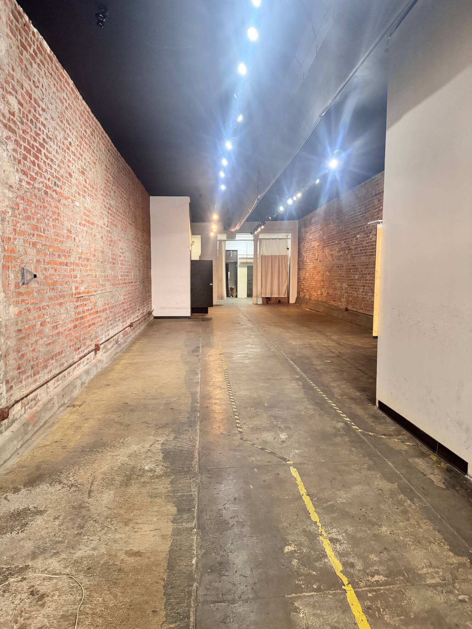 214 Magazine St, New Orleans, LA 70130 | Crexi.com