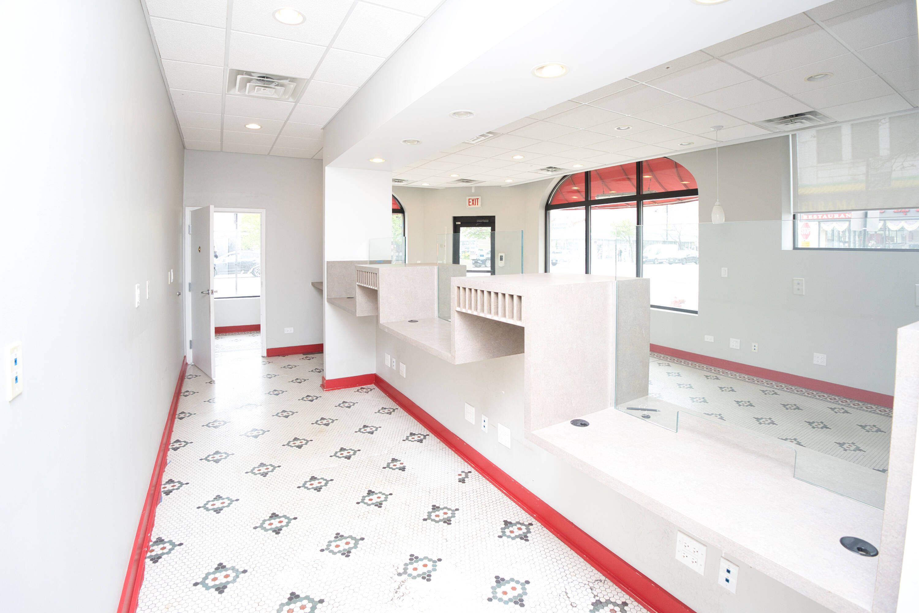 5000 N Broadway, Chicago, IL 60640 | Crexi.com