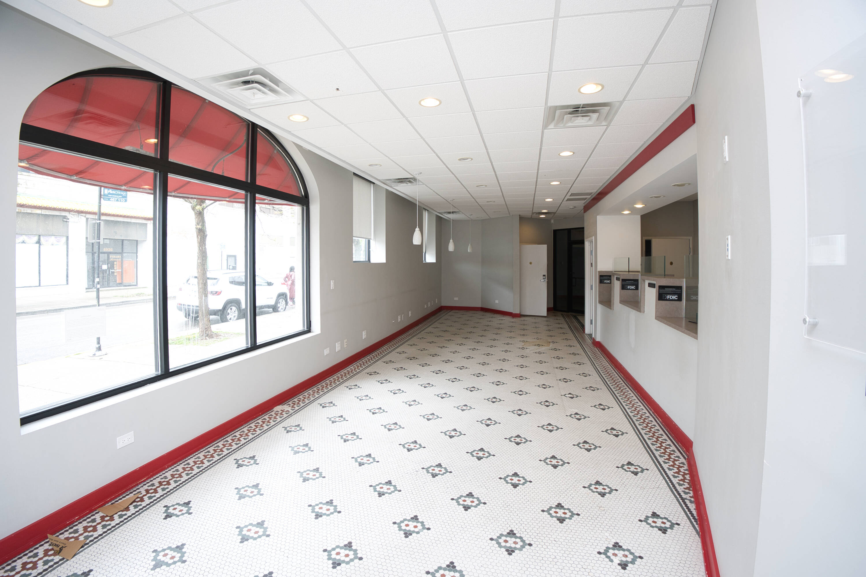5000 N Broadway, Chicago, IL 60640 | Crexi.com