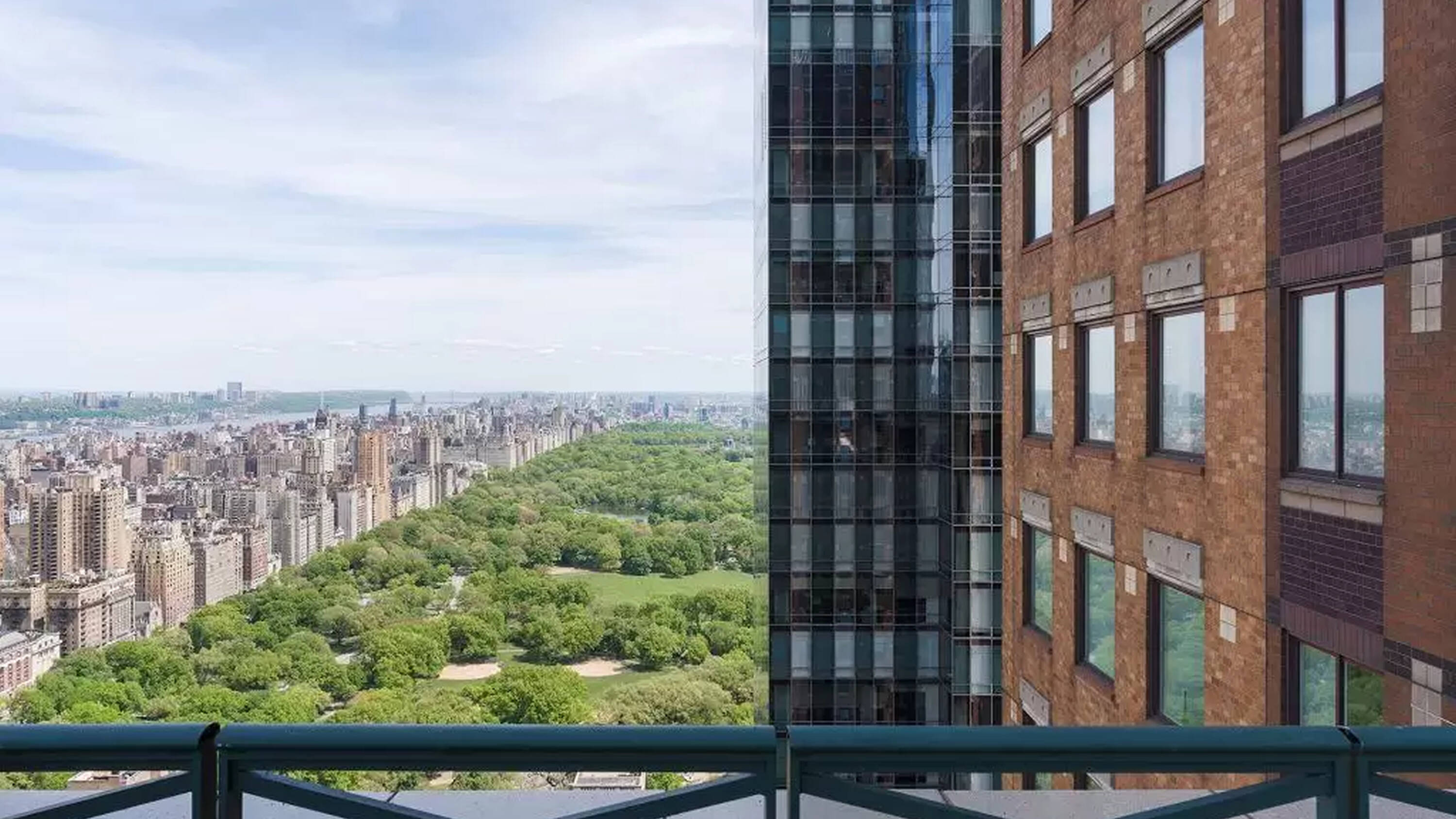 152 W 57th St, New York, NY 10019 | Crexi.com