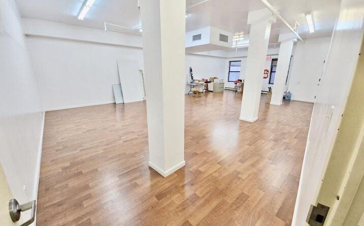 9 Mott St, New York, NY 10013 | Crexi.com