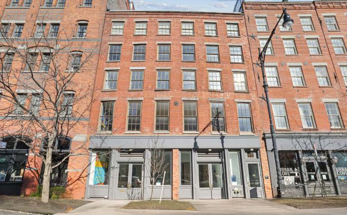 25-27 Peck Slip, New York, NY 10038 | Crexi.com