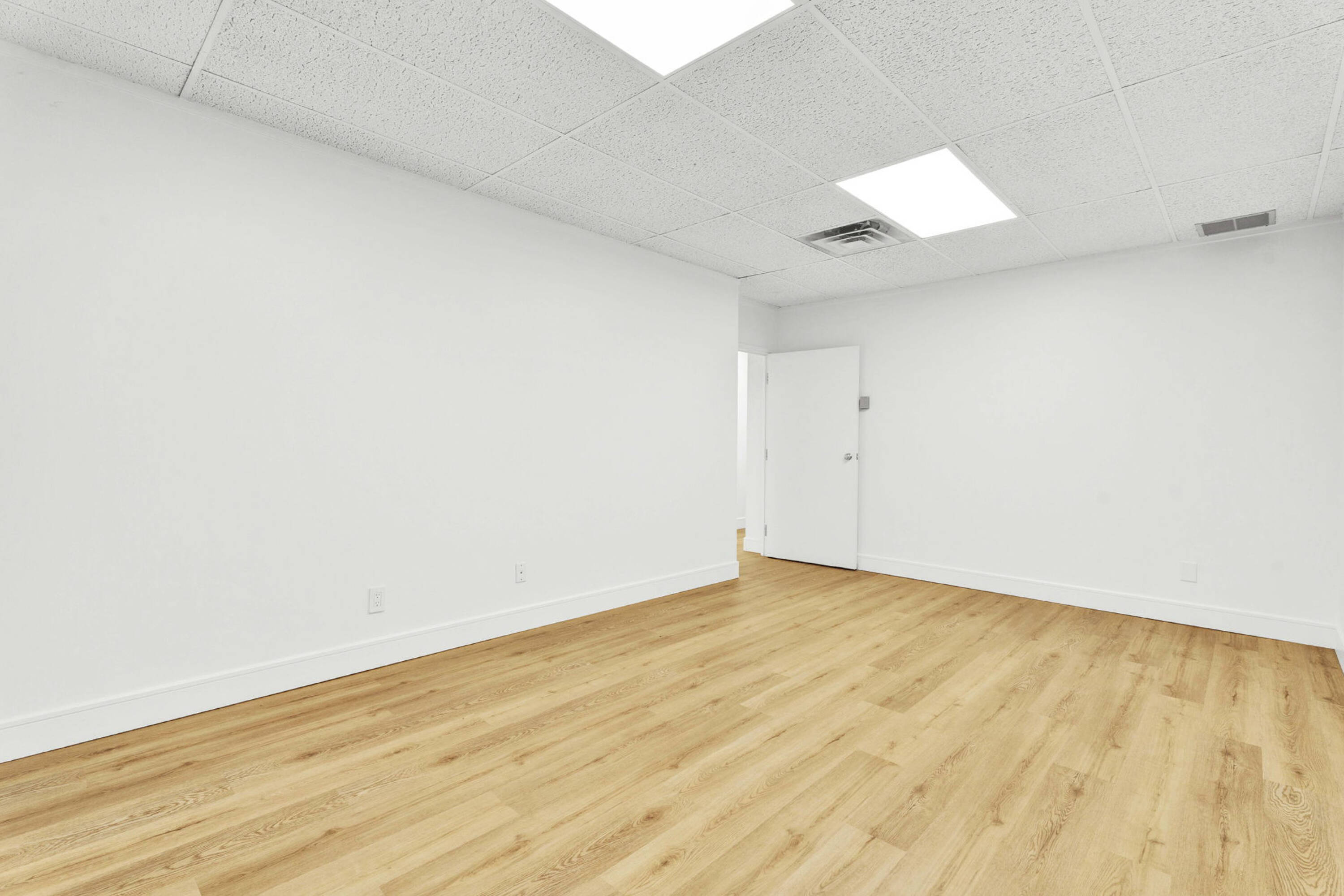 700 E Maple Rd, Birmingham, MI 48009 | Crexi.com