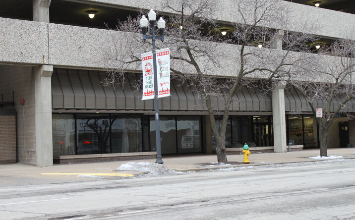 207 SW Adams St, Peoria, IL 61602 | Crexi.com