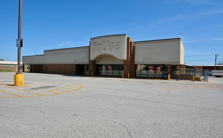 3019 Rockingham Rd, Davenport, IA 52802 | Crexi.com