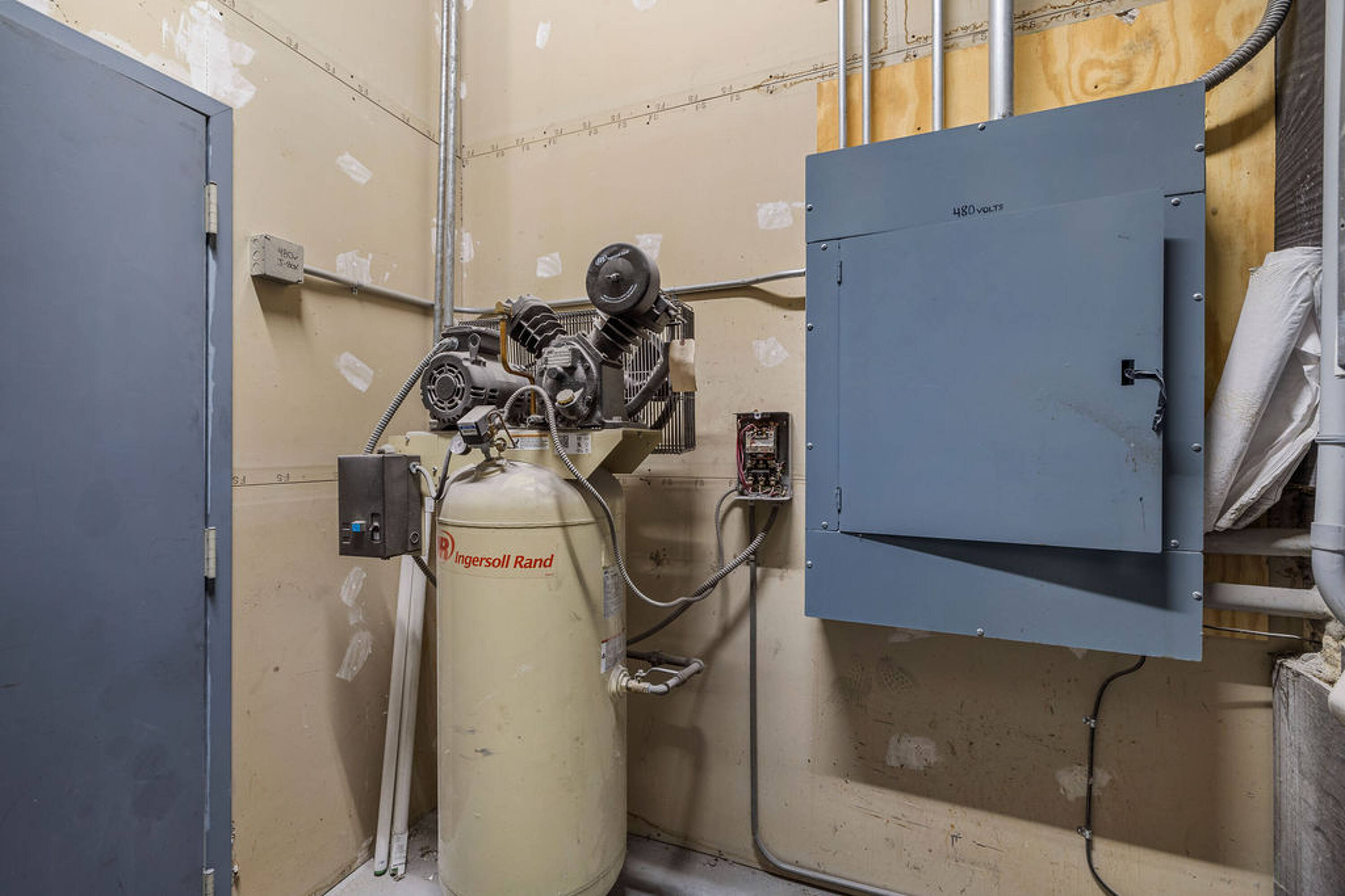 4120 Hyde Park Blvd, Niagara Falls, NY 14305 | Crexi.com